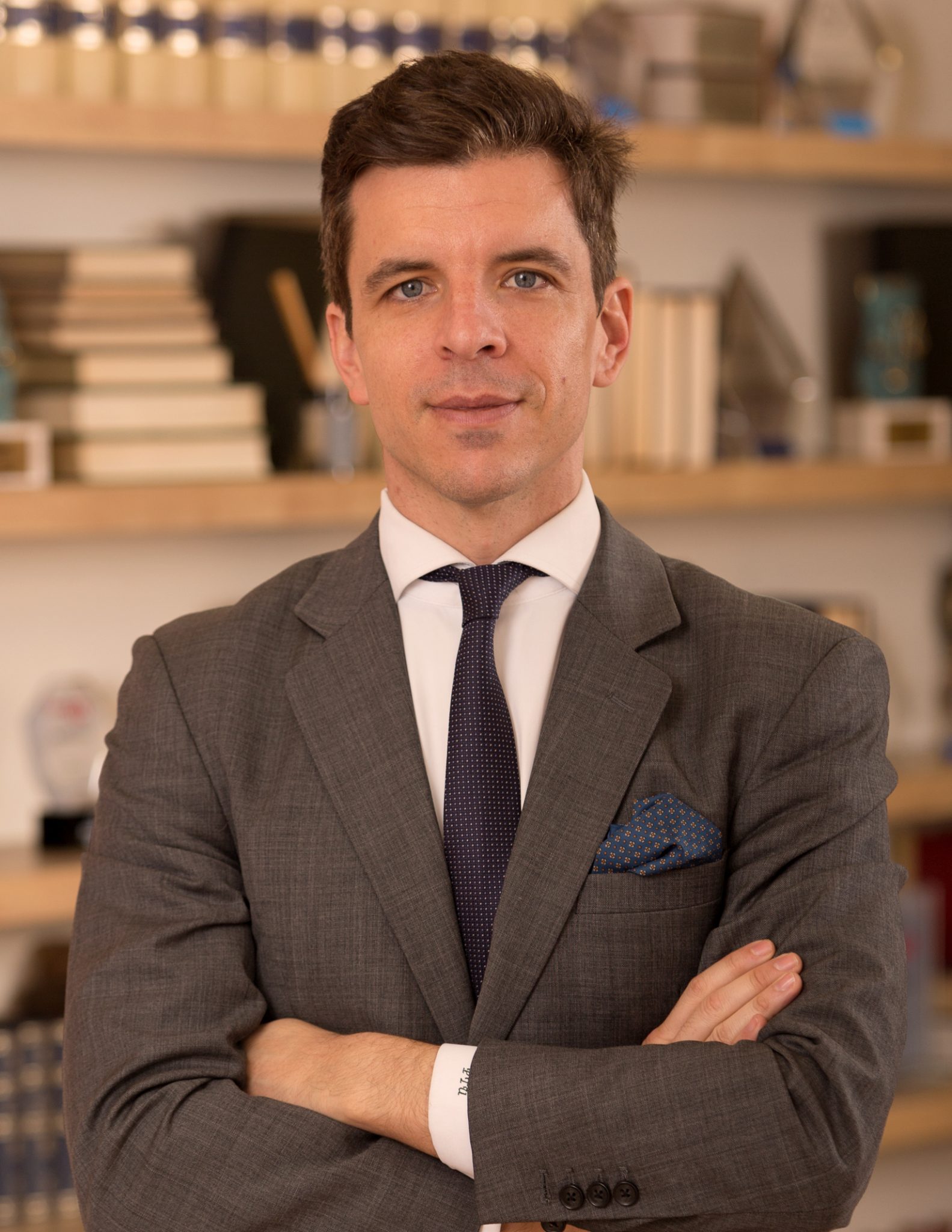 Expert Lawyers in Conflict Resolution | Ayuela Jiménez