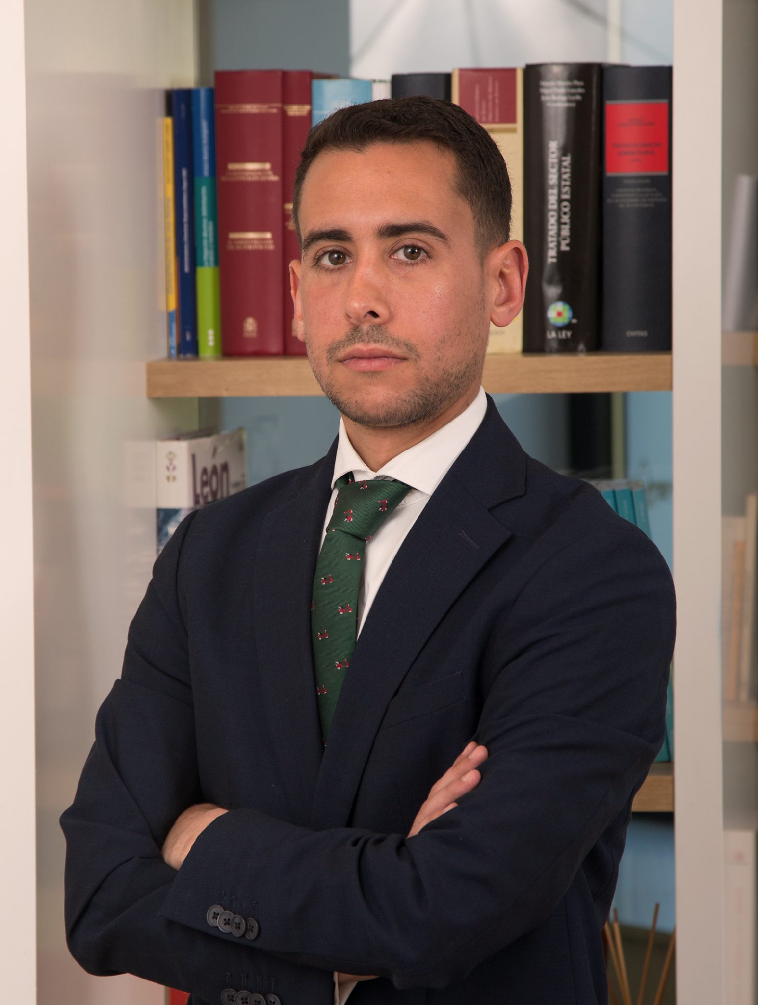 Expert Lawyers in Conflict Resolution | Ayuela Jiménez